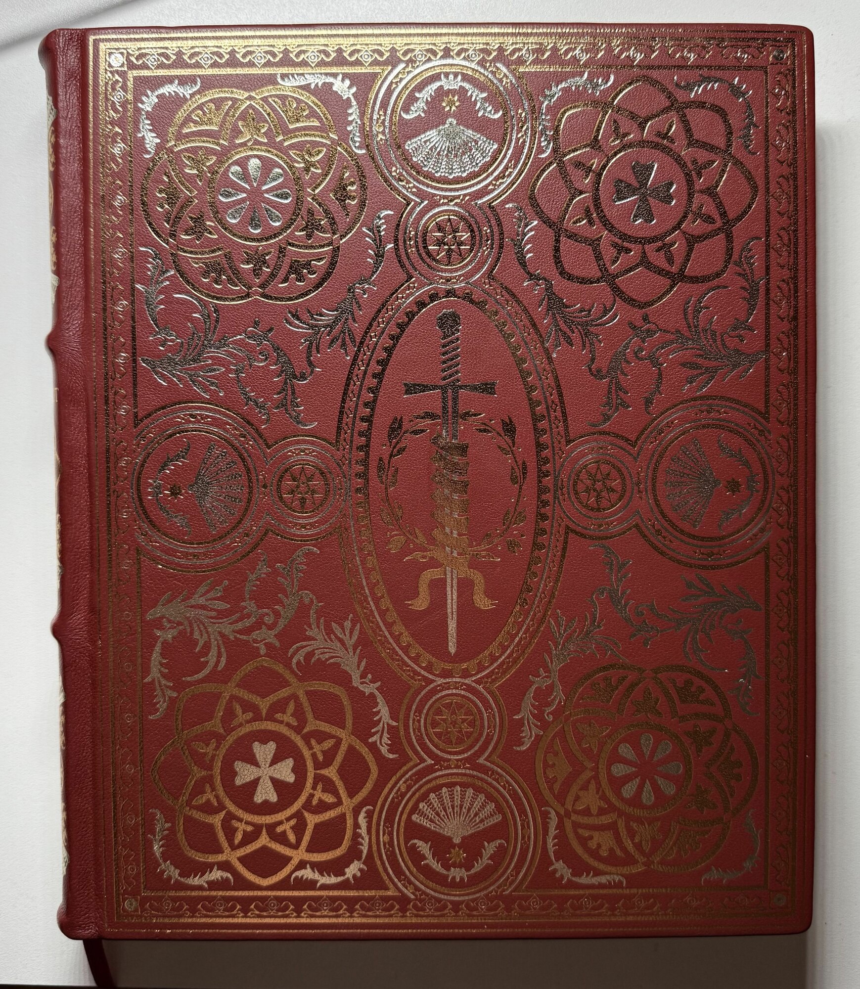 Дон Кихот. Хитроумный идальго . Подарочное издание. Slovo. М. Сервантес