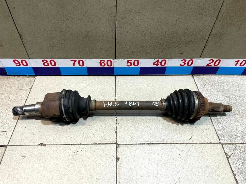 Полуось передняя левая Ford Mondeo II 1023212