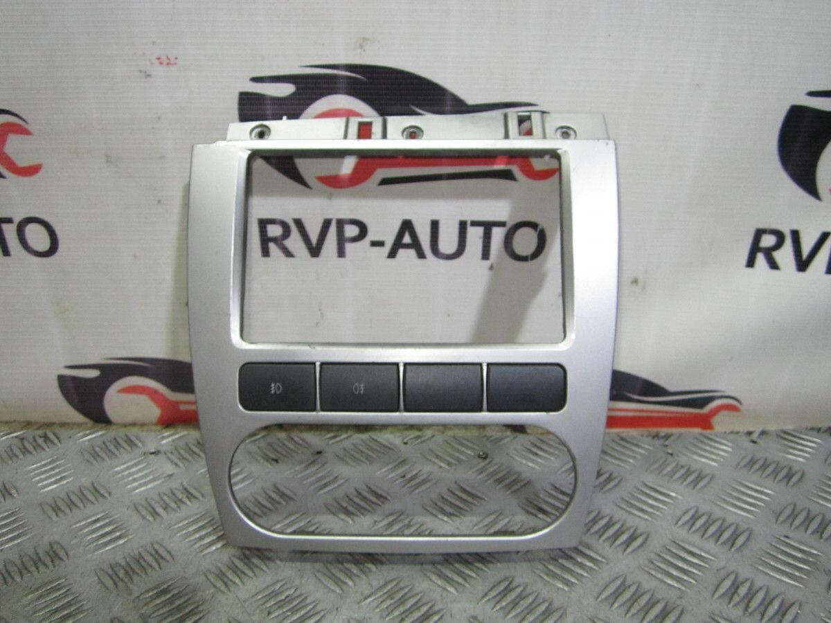 Накладка центральная,торпедо Lifan Breez 2007-2014 123123