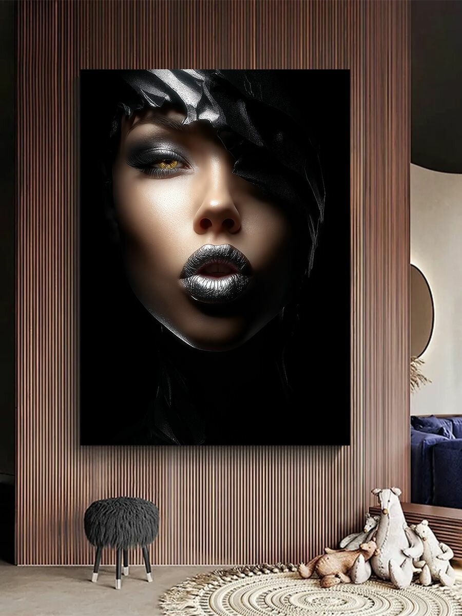 Вертикальная картина на стену - "Портрет / Лицо девушки в черно-золотом" , 50х70 см.