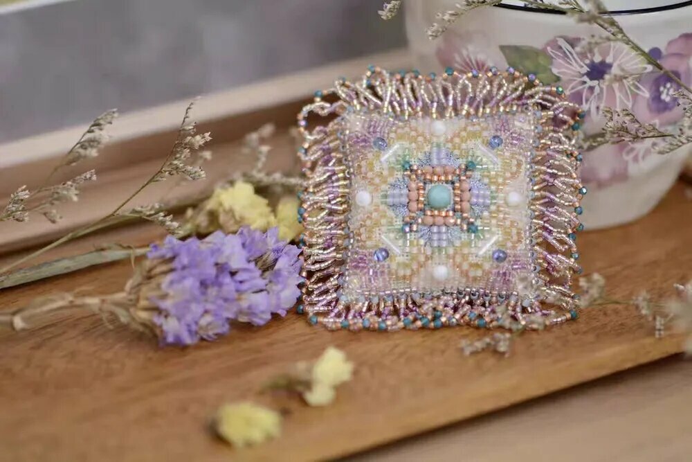 I-make Золотая лилия игольница художественная вышивка крестом