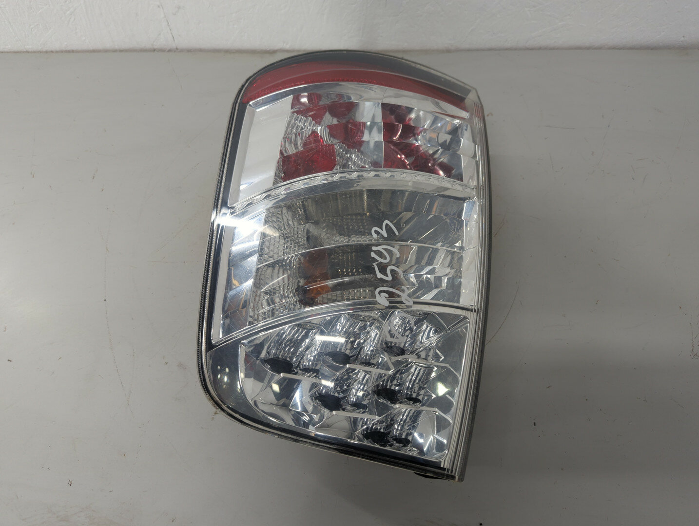 Фонарь (задний) правый Toyota Prius Б/У