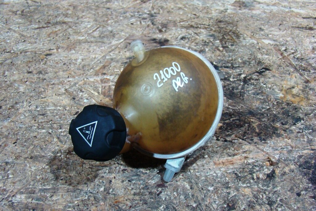 Peugeot 308 Бачок расширительный 1323AH