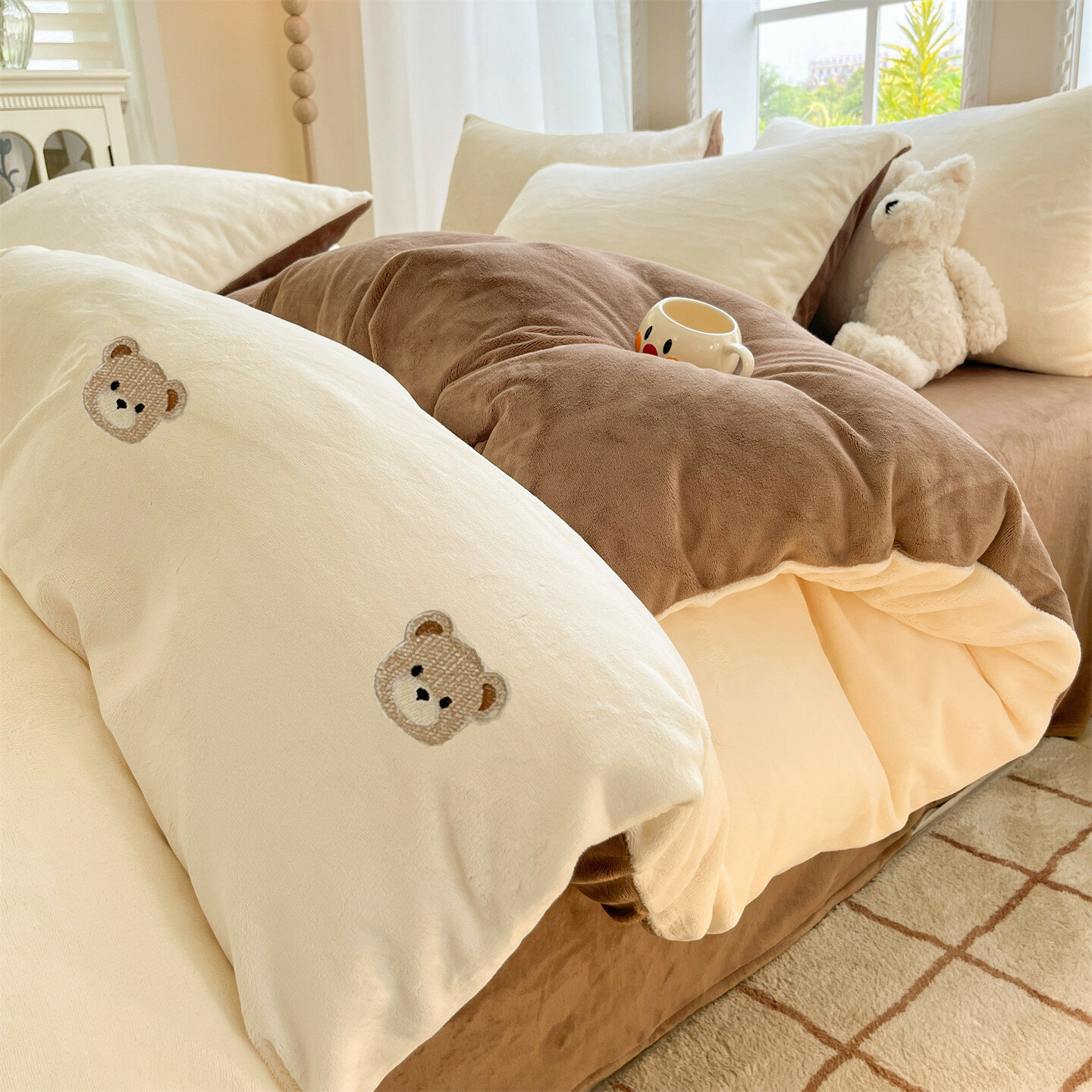 Зимний флисовый утолщенный молочный бархатный четырехкомпонентный набор, фланелевая простыня, пододеяльник, плюшевое зимнее постельное белье, трехкомпонентный набор