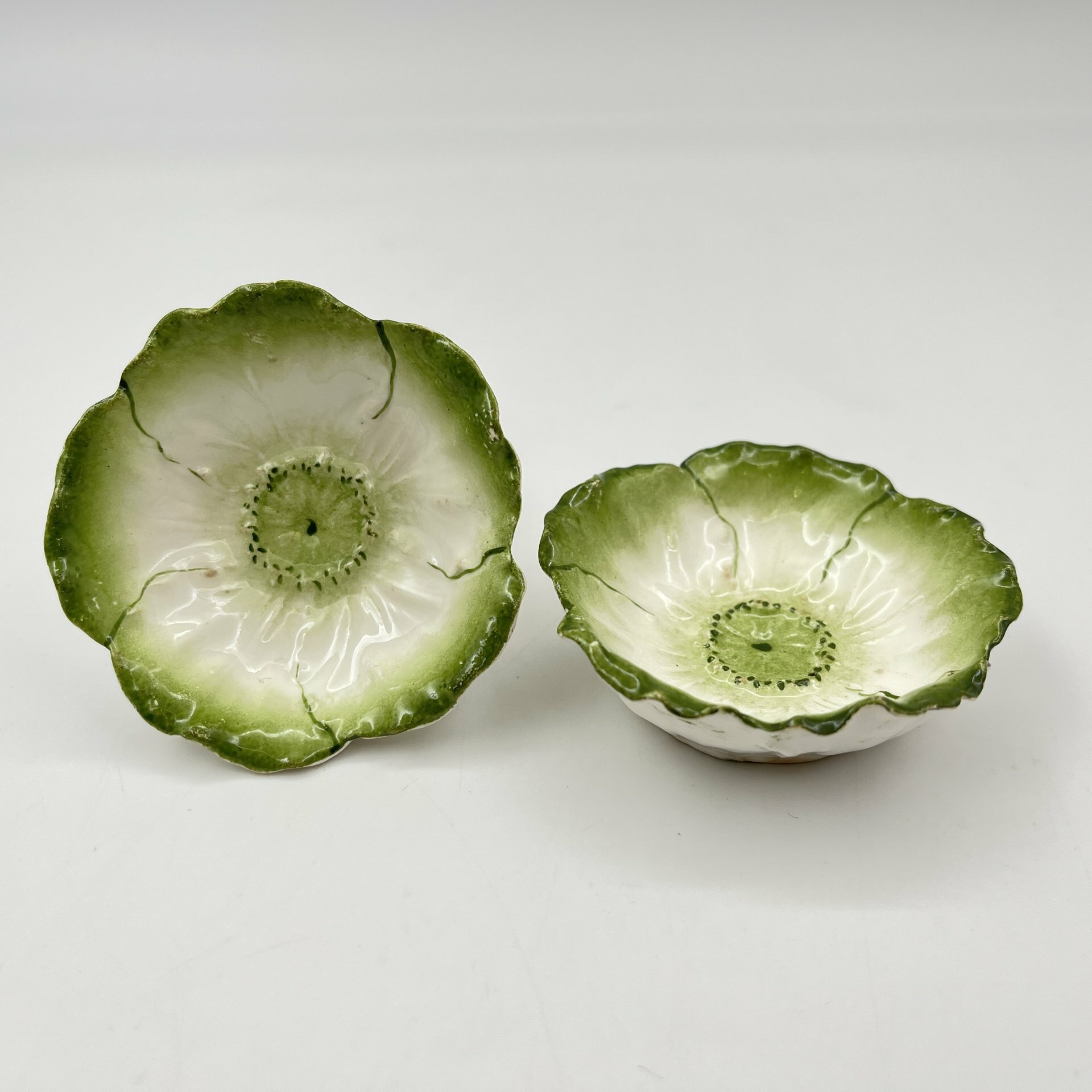 Пара розеток в форме капустных листов, "Max Roesler", фарфор, аэрография, роспись