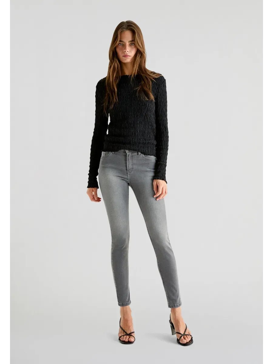 Джинсы скинни 