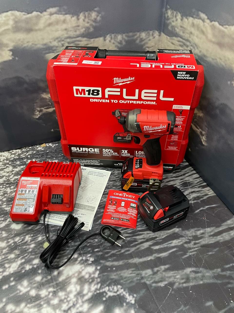 Набор винтоверта Milwaukee Surge 2760-22