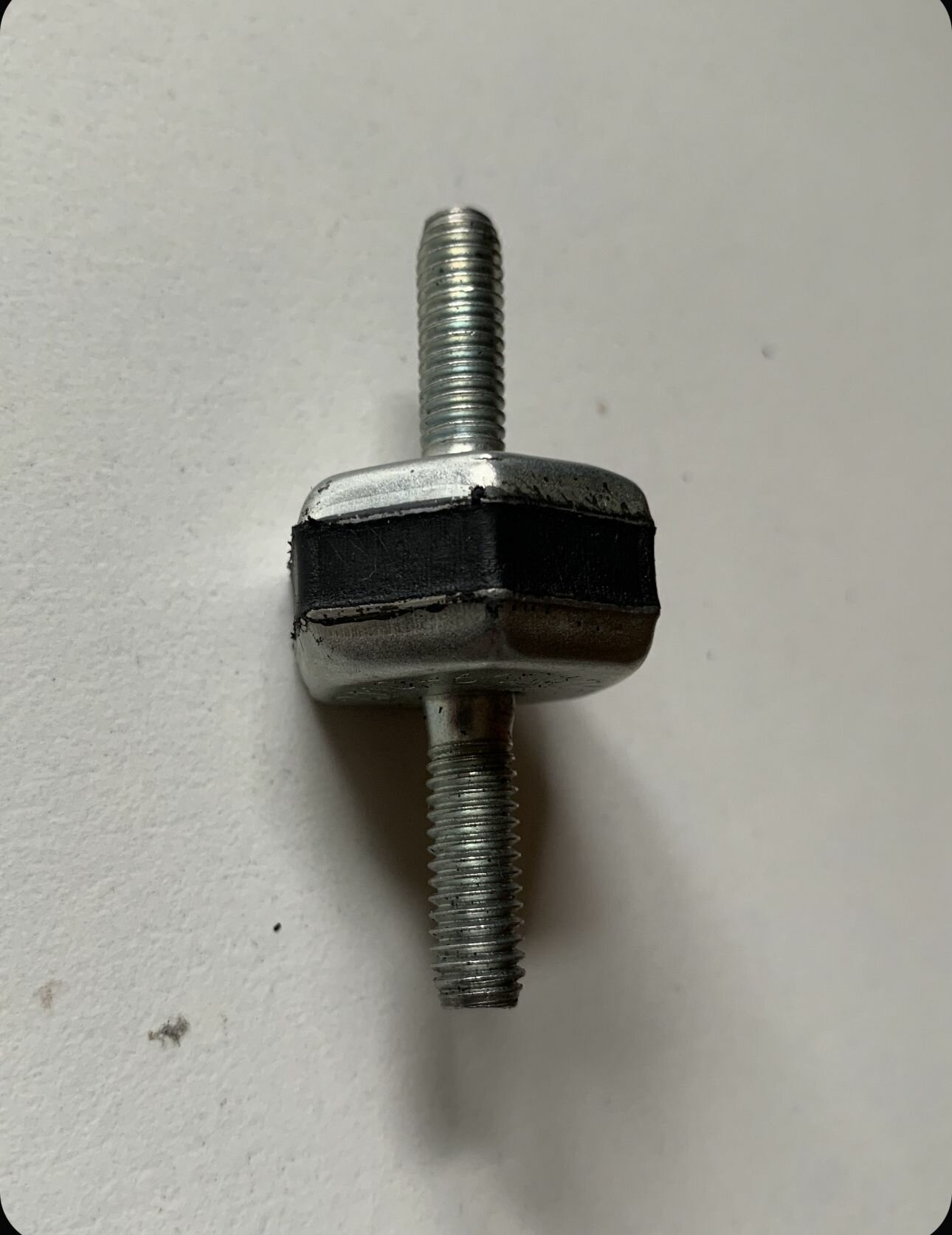 Опора крепления ресивера (юла) арт. 2112-1008104 (в комплекте 2 шт) для ВАЗ/LADA Granta, Vesta, Largus, Priora