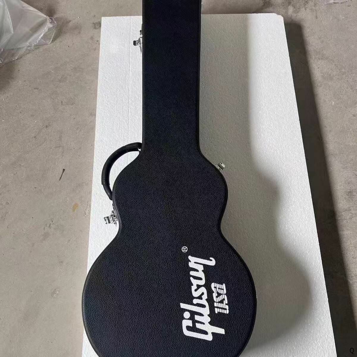 Эксклюзивный кейс для гитары