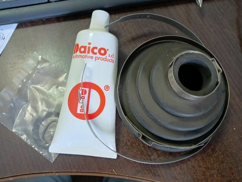 Пыльник ШРУС наружного Audi 100 1991 Перед.