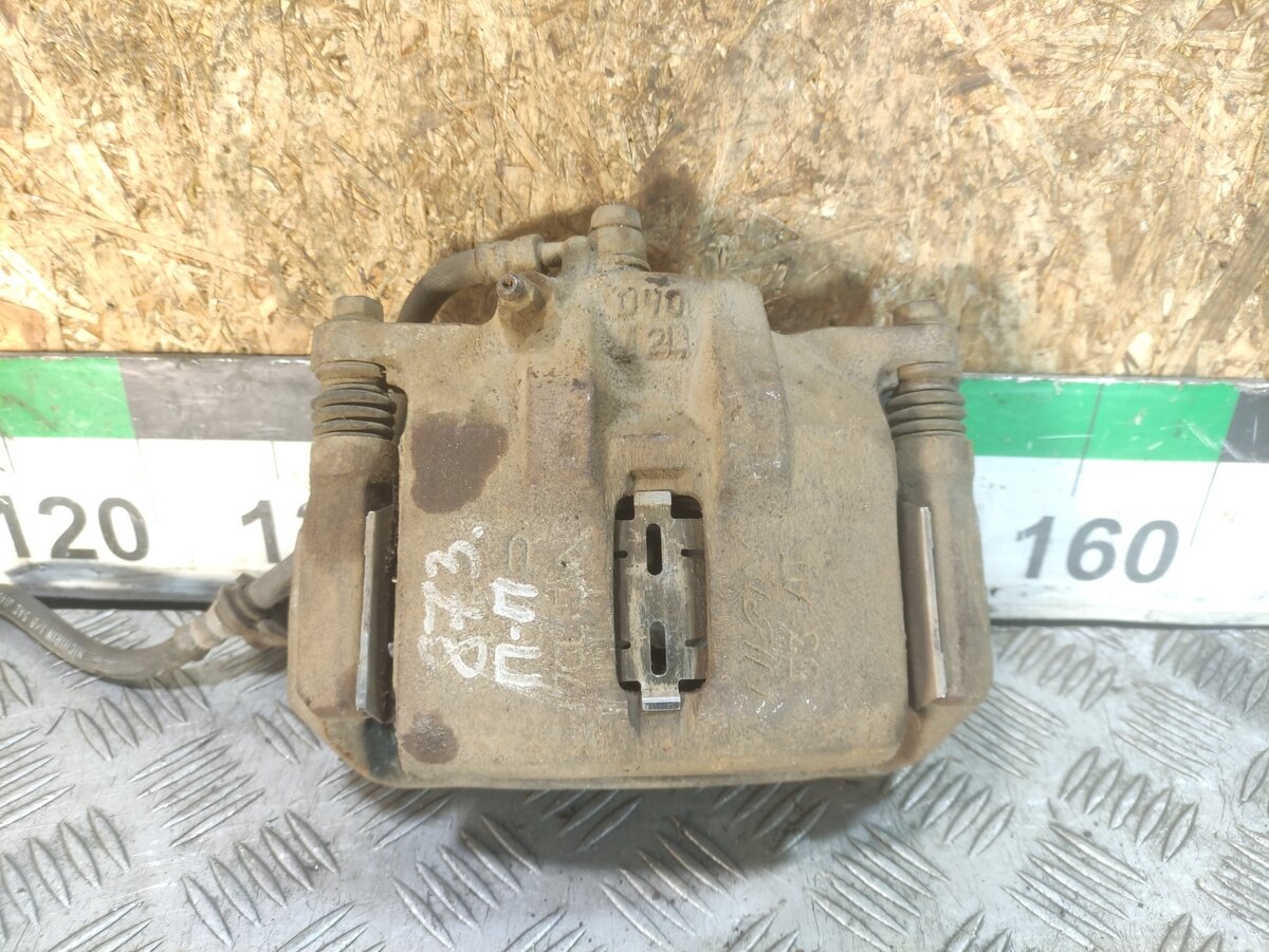Суппорт передний правый HONDA CR-V 1996-2002 45018SS0A00