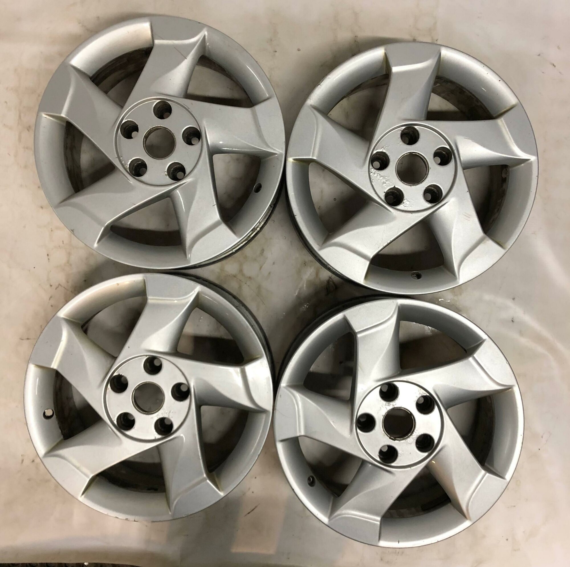 Колесные диски Renault 16x6.5 PCD 5x114.3 D66.1 ET50 (оригинал)