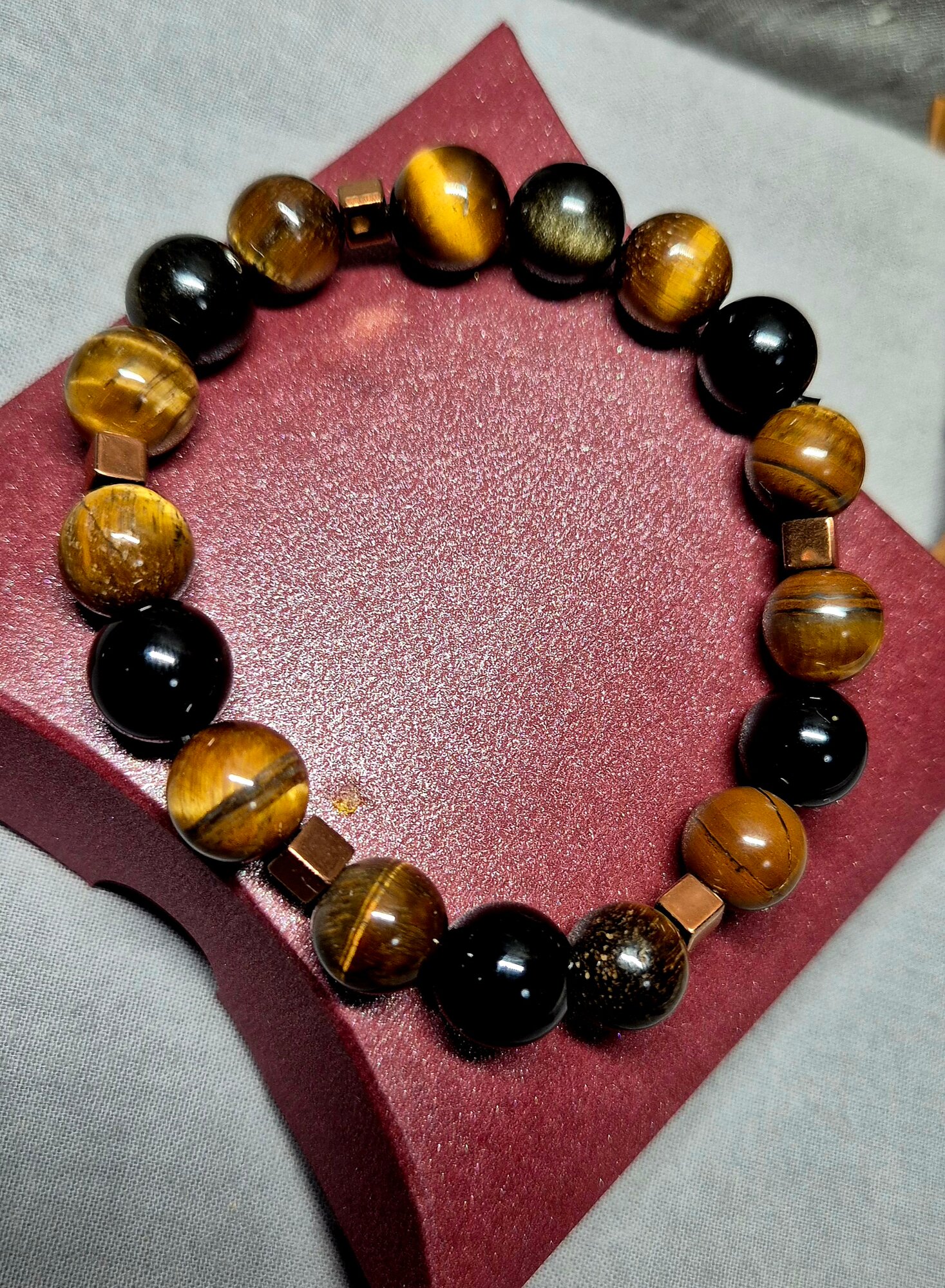 Славянский оберег, плетеный браслет, обсидиан, тигровый глаз, гематит