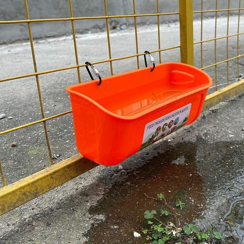 Навесная кормушка