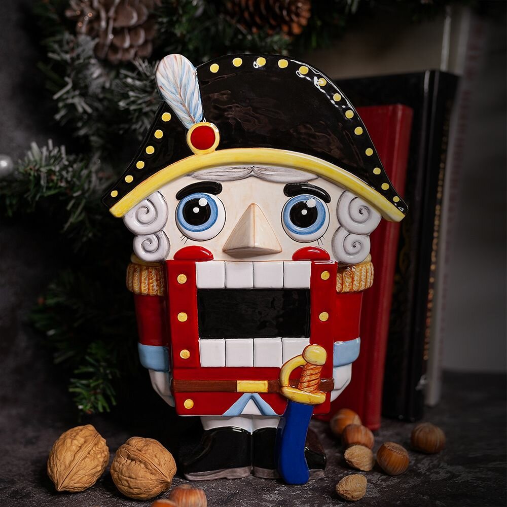 Щелкунчик большой