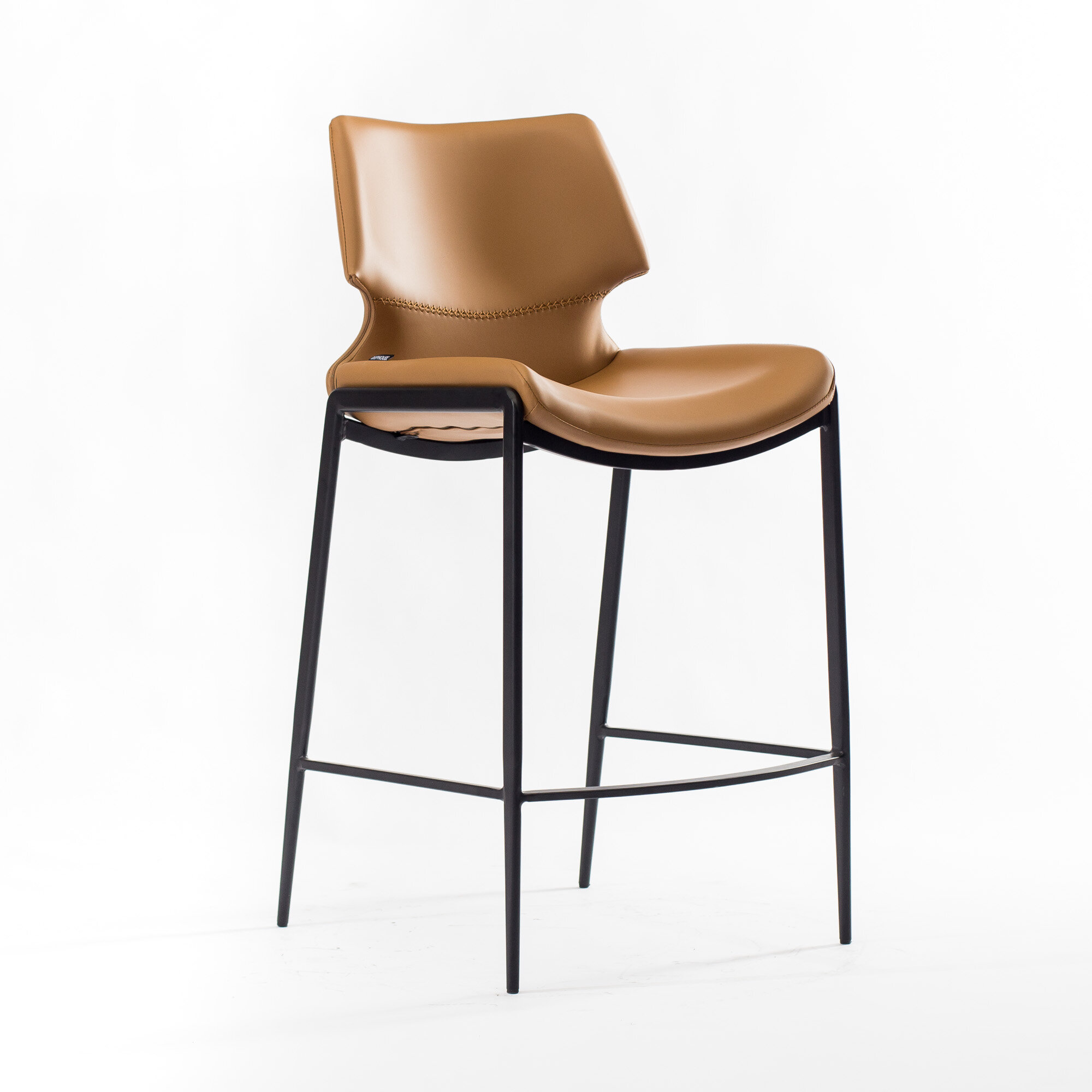 Стул полубарный Бремен светло-коричневая экокожа ножки черные для дома/для гостиной/для столовой/для кафе/кухонный стул/стул кухонный