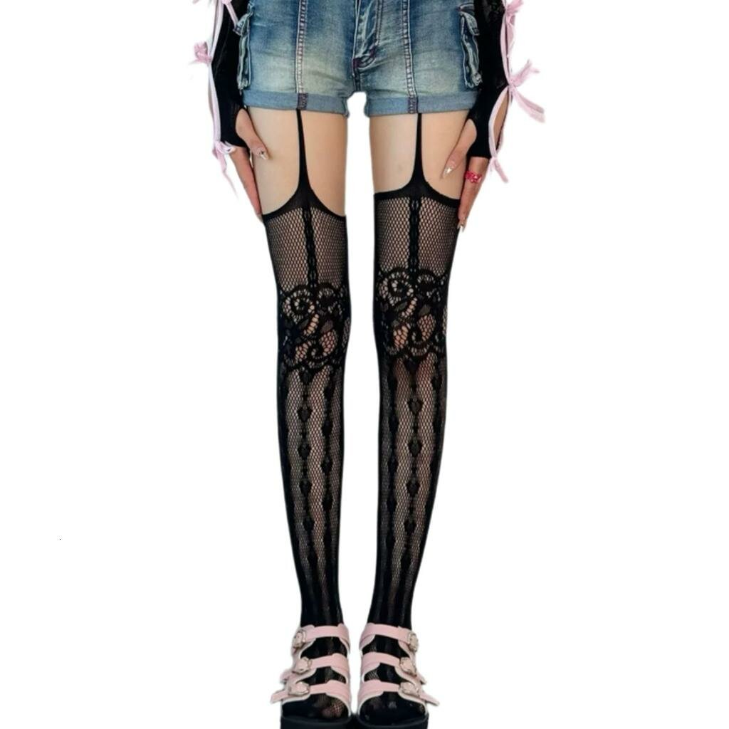 Носки, Колготки на подтяжках с узором в виде сердечек в полоску и ажурными чулками до бедра