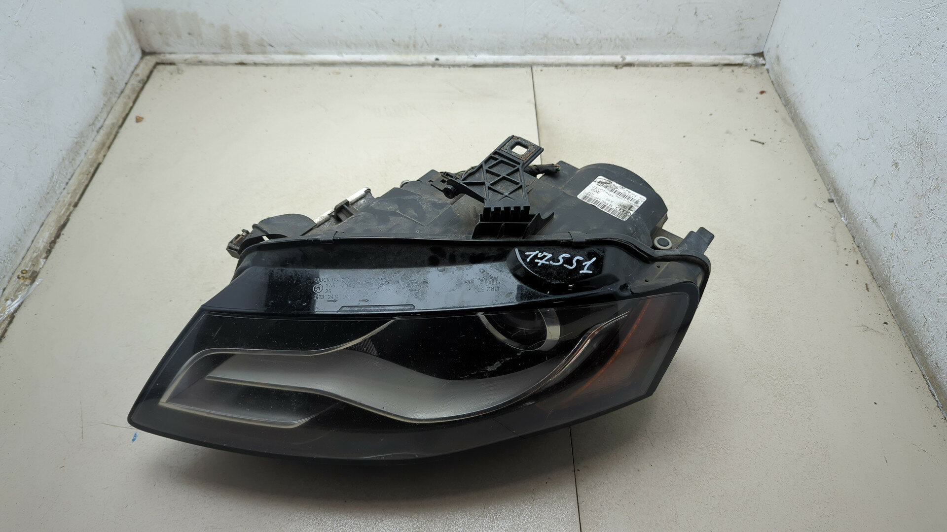 Фара (передняя) левая Audi A4 (B8) Б/У