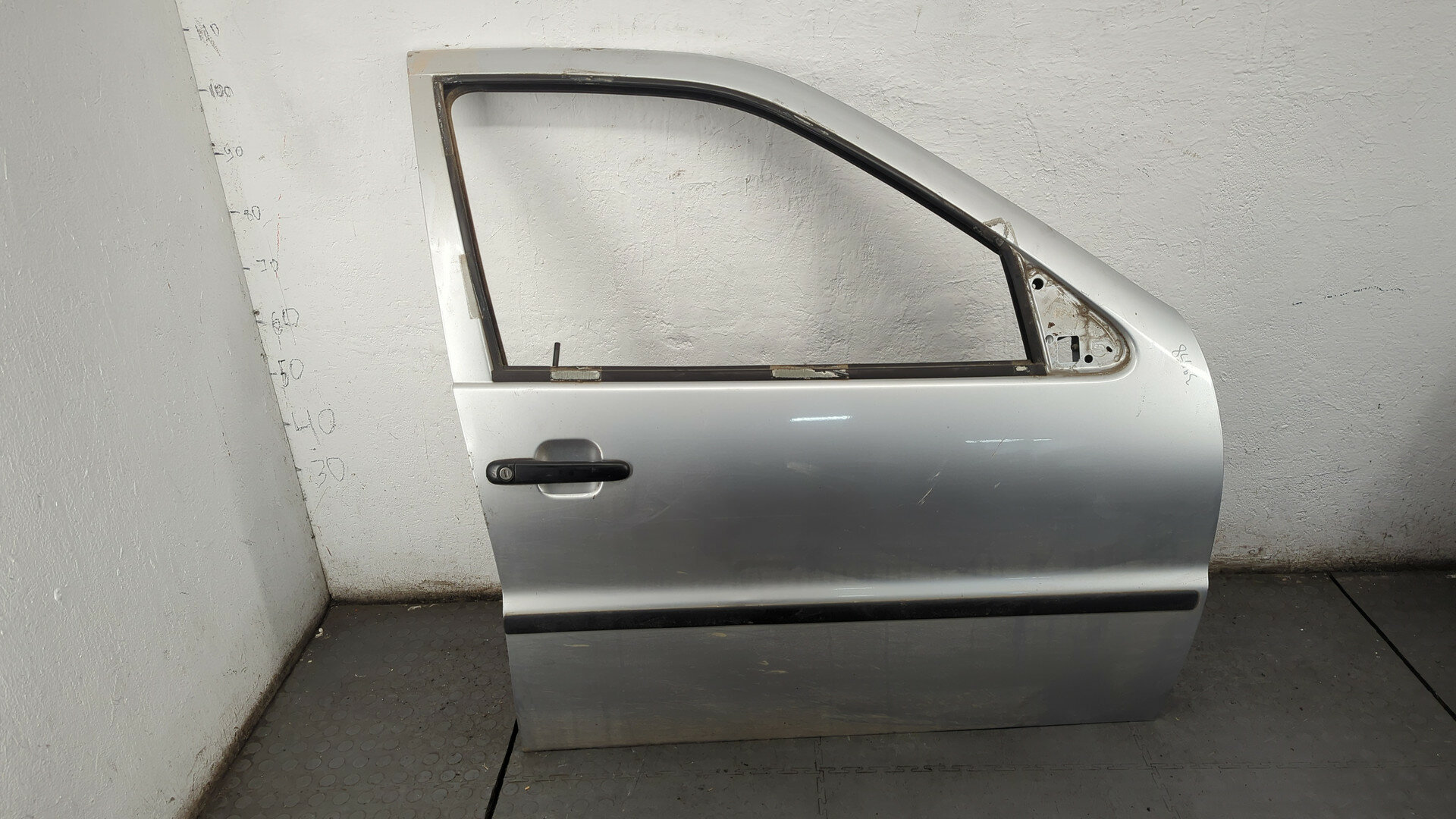 Дверь боковая (легковая) правая передняя Volkswagen Polo Б/У
