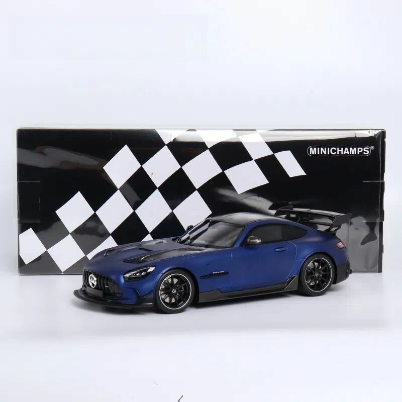 Машинка Minichamps 1:18 Ограниченный выпуск AMG GTR Модель легкосплавного автомобиля