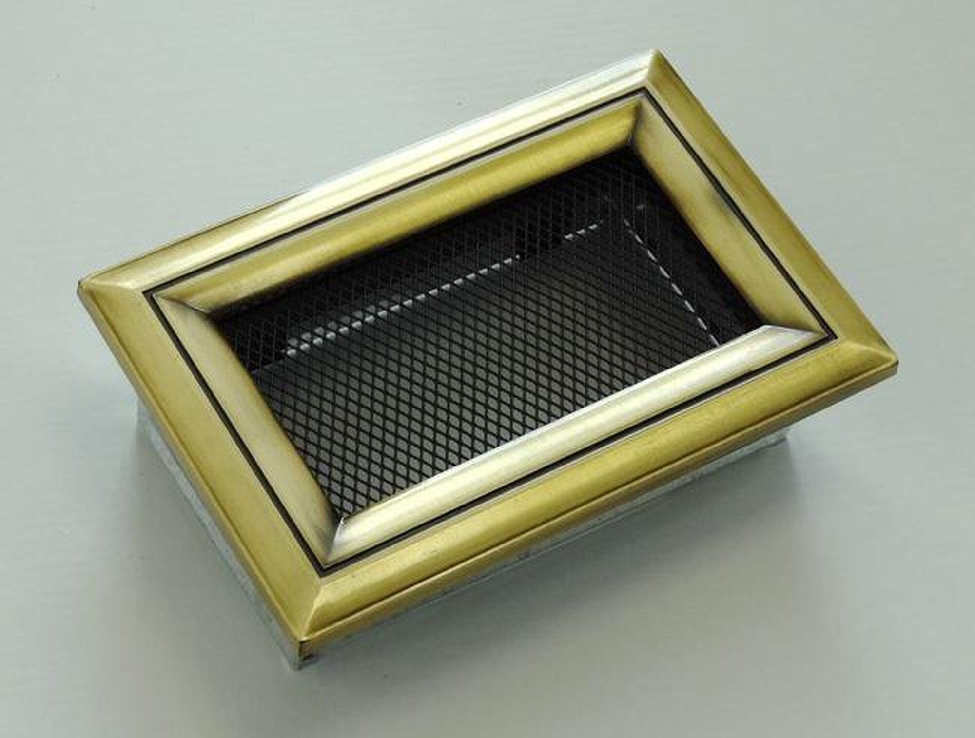 Вентиляционная решетка для камина Kratki (Польша) Оскар золото 11х17 см