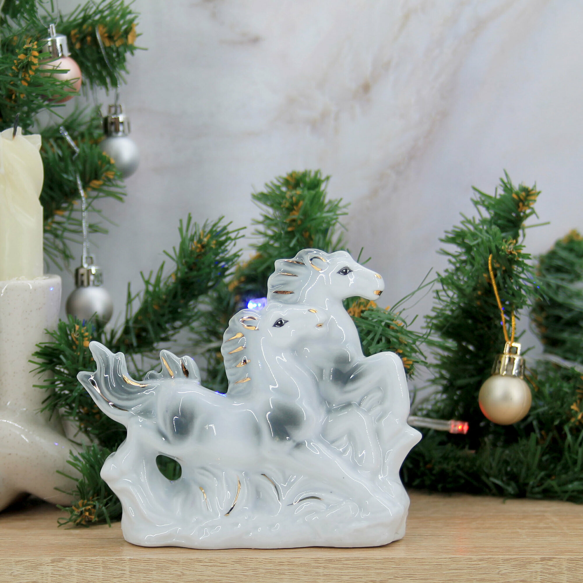 Интерьерная статуэтка Пара лошадей , 10 см , фарфор , цвет белый / серый