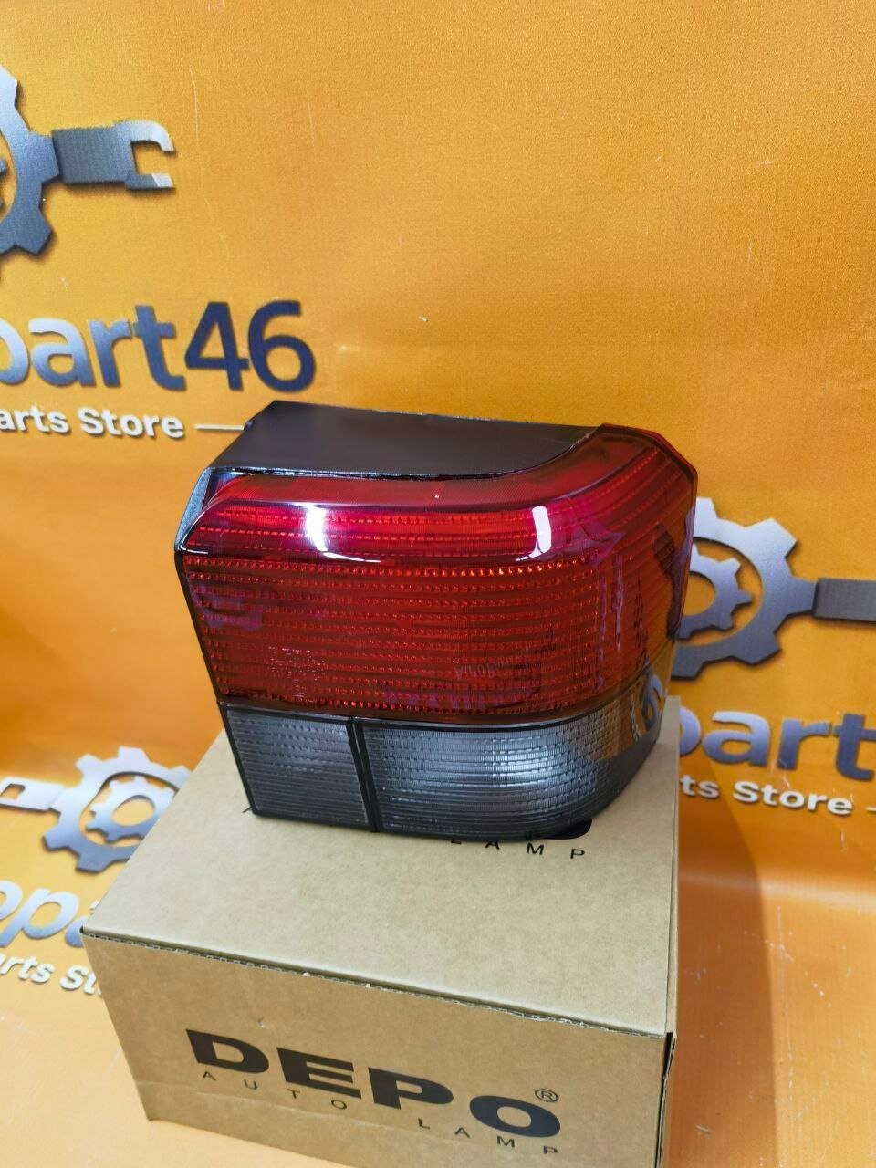 Задний правый фонарь фольксваген Т4 Volkswagen Т4 DEPO красный с 1997 по 2003 год