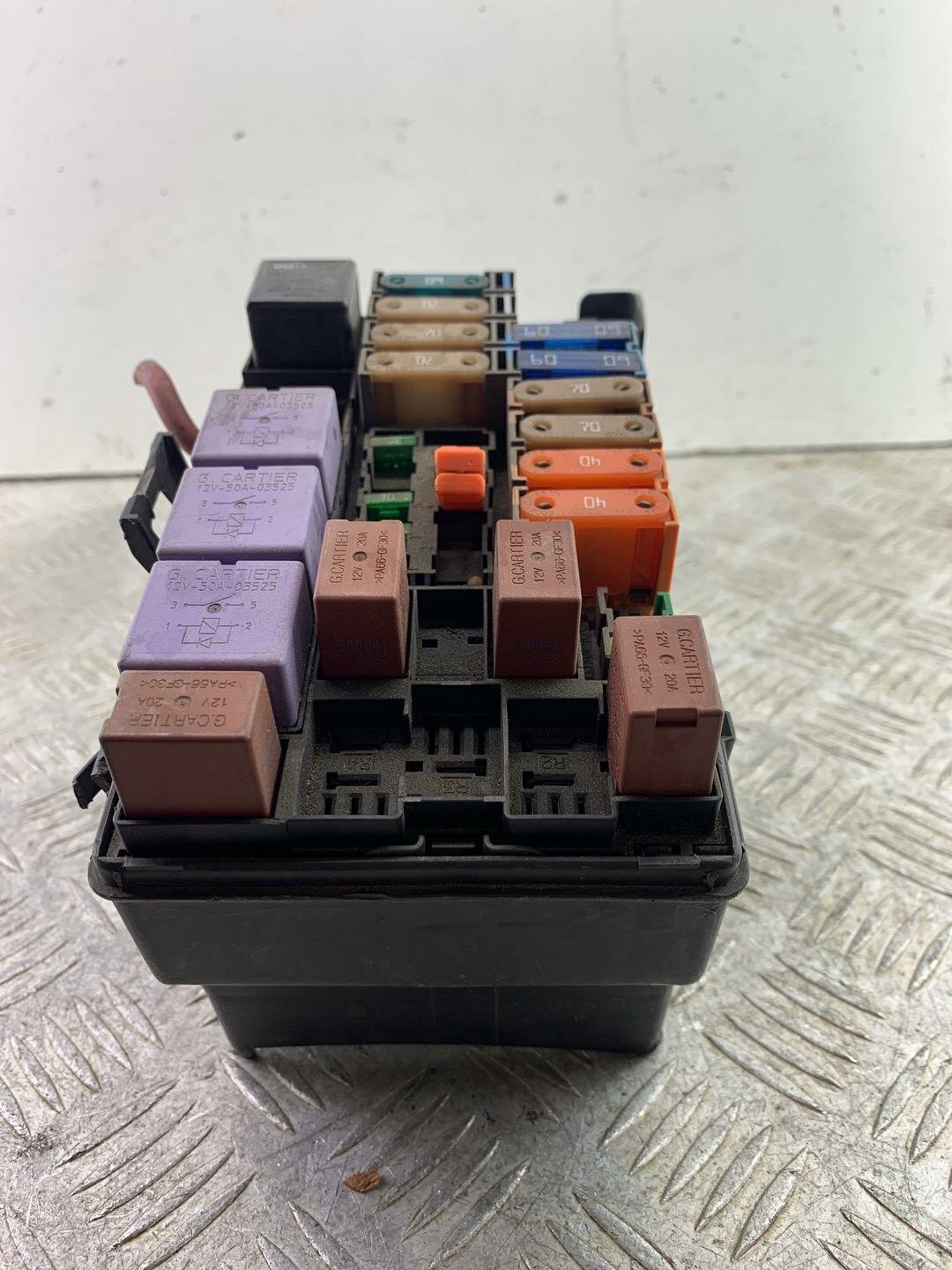 Блок реле и предохранителей Renault Espace 4 (2002 - 2006) 82002724492