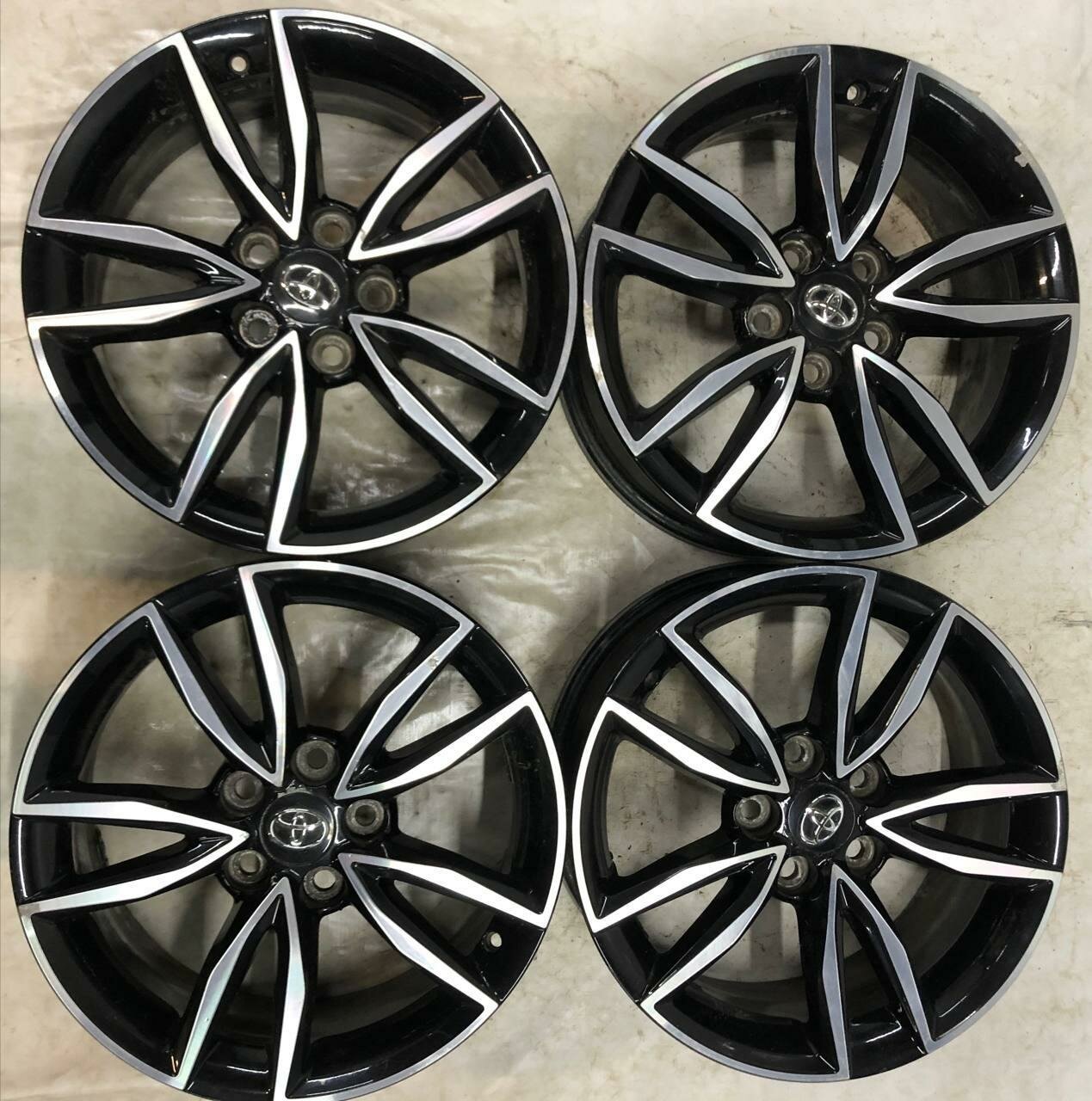 Колесные диски Toyota 17x7 PCD 5x114.3 D60.1 ET45 (оригинал)