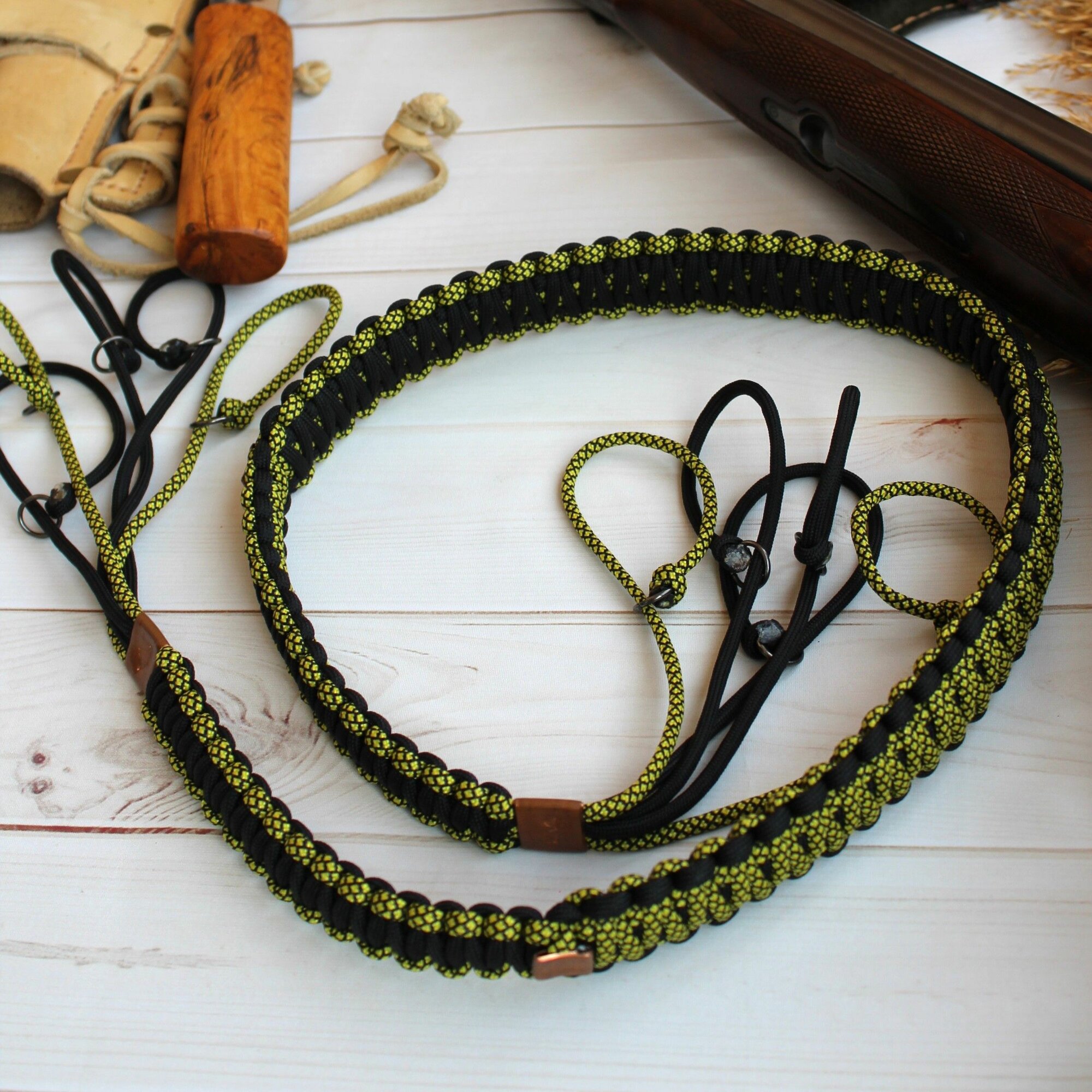 Торока наплечная переноска для битой дичи охотничья из паракорда 4 мм желто-черный