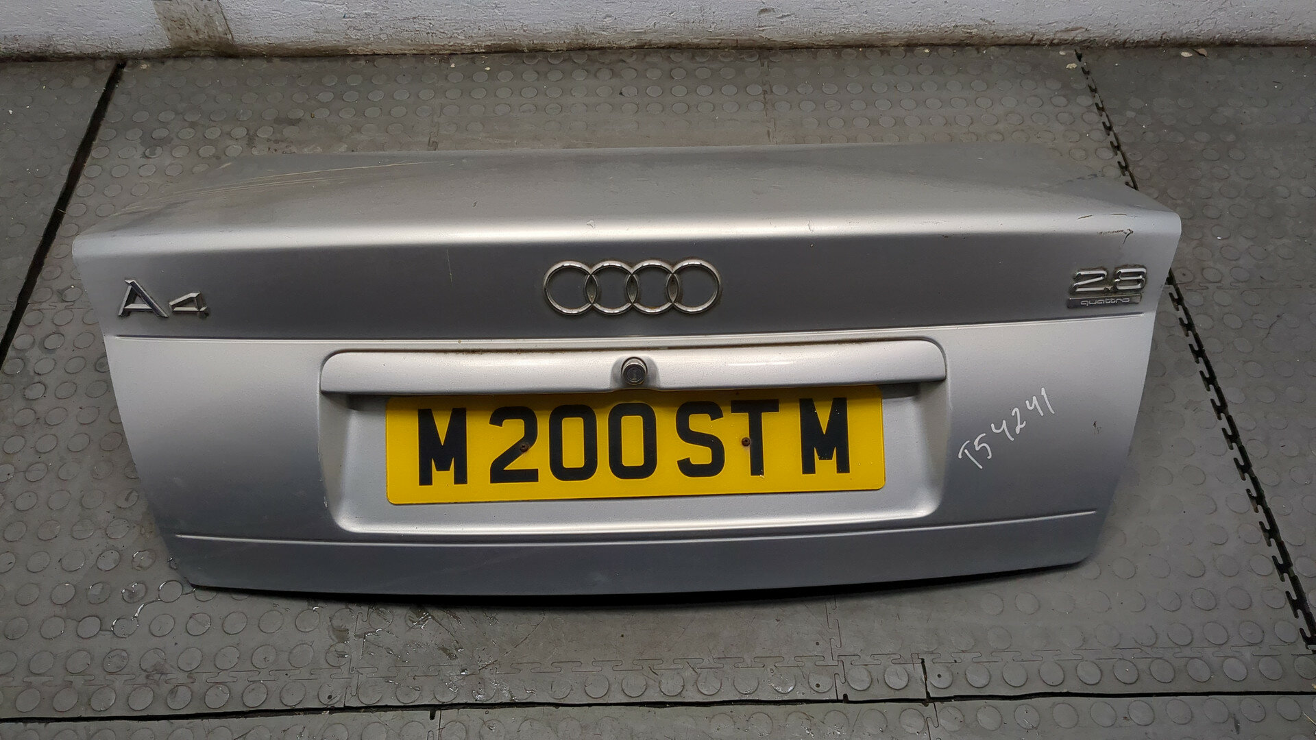 Крышка (дверь) багажника Audi A4 (B5) Б/У