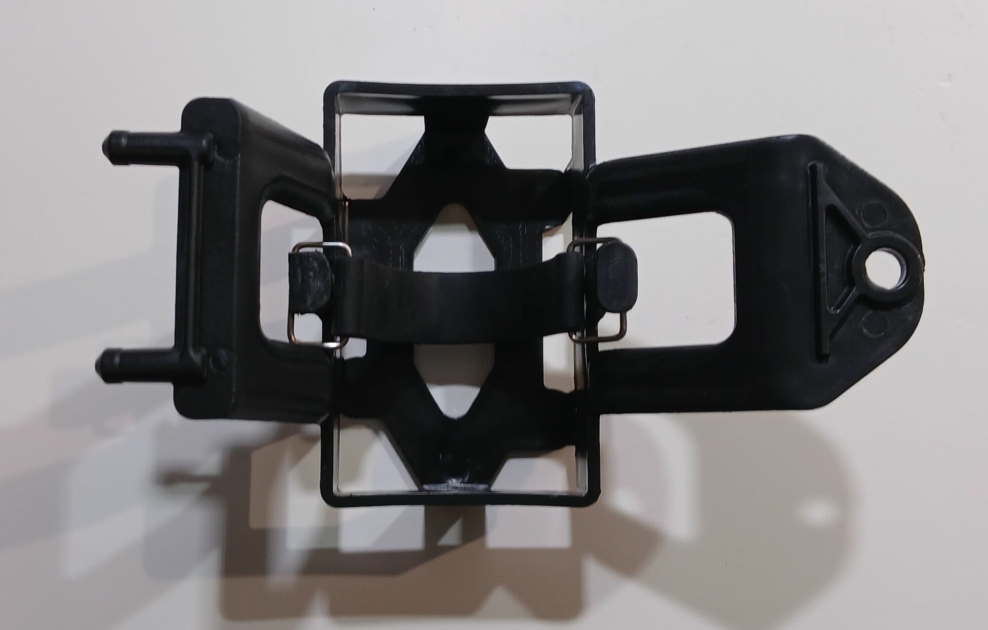 Крепление АКБ (пластик) Мотоцикл BSE Z3