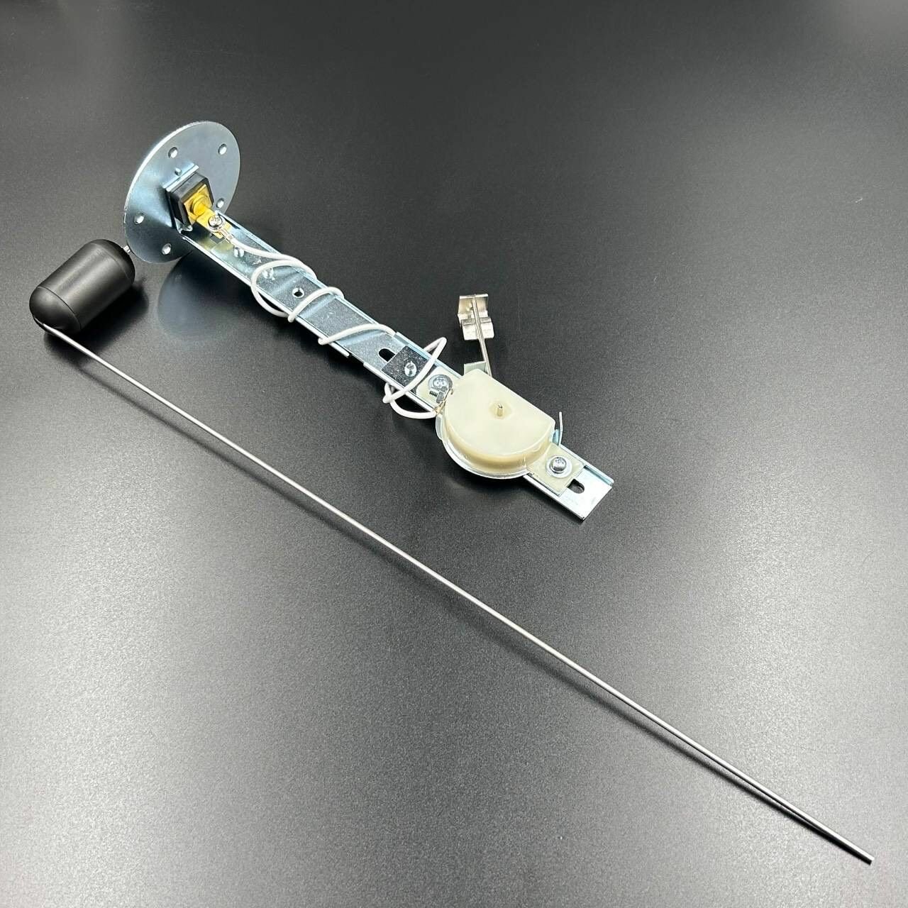 Универсальный датчик уровня топлива 10-180 (DEPO)