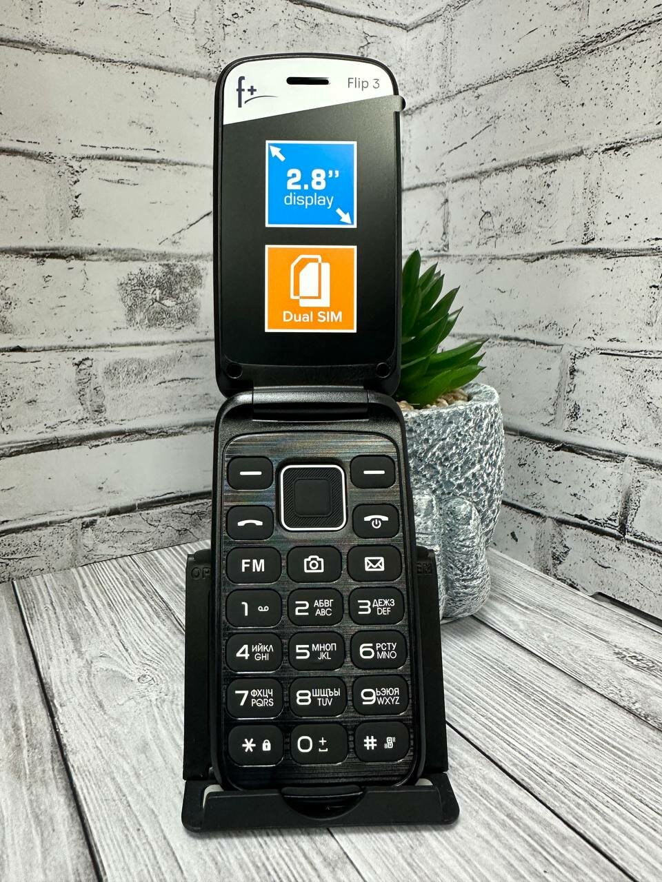 Мобильный телефон f+ Flip3 Black