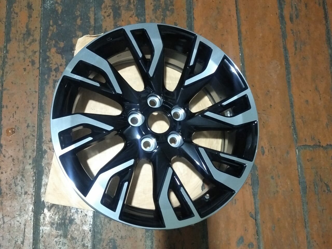 Диск литой R-18 оригинальный Mitsubishi Outlander III, Рестайлинг 3, 2012-2024г. 7Jx18, 5x114,3, ET-38, DIA-67,1.