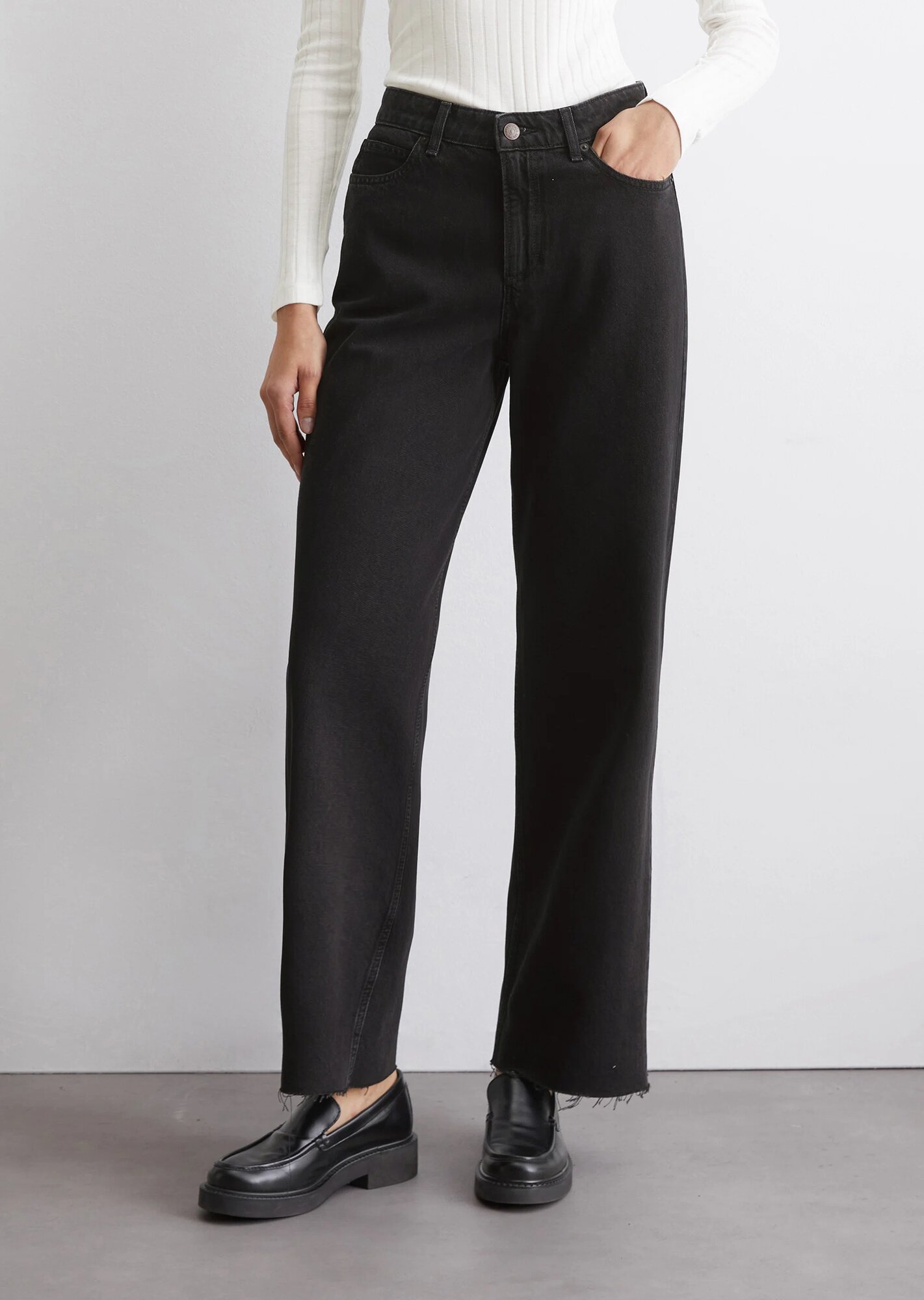 Джинсы широкие 