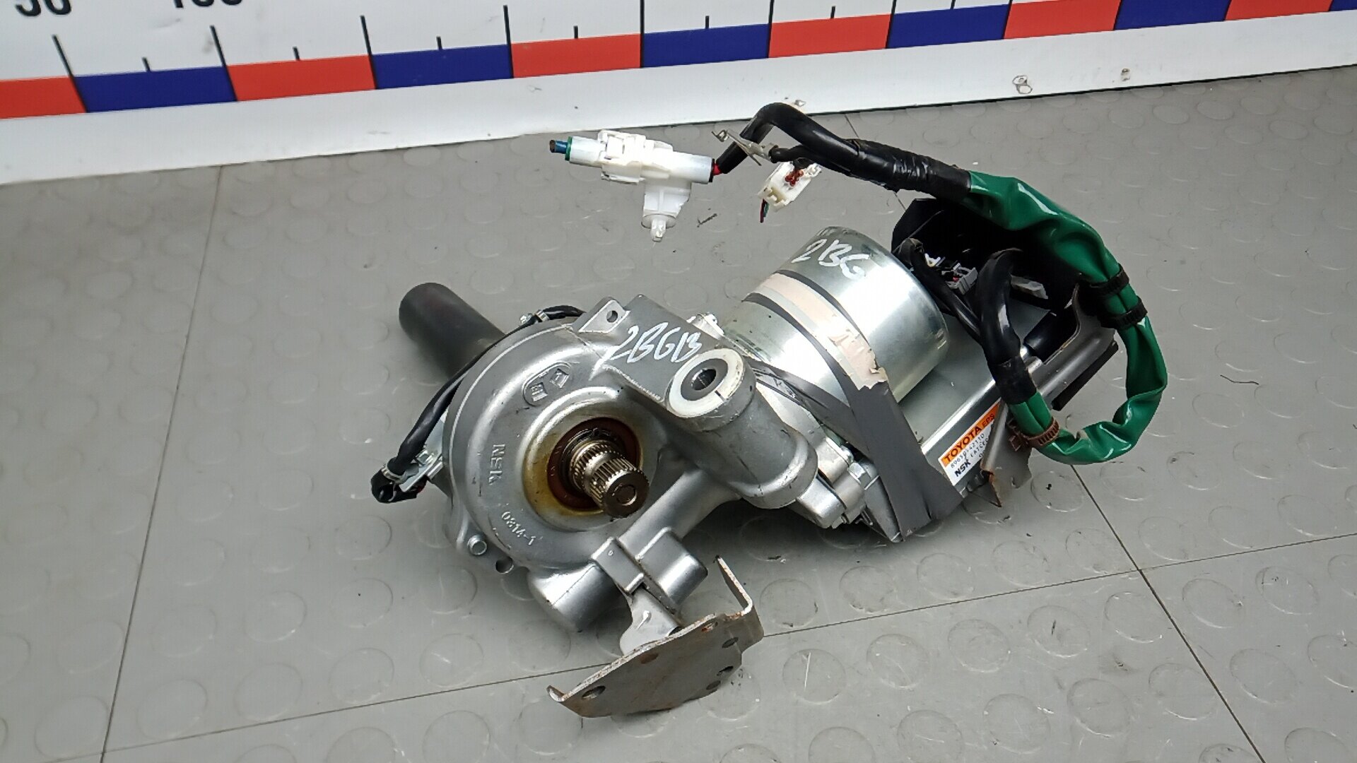 Электроусилитель руля TOYOTA RAV 4 CA40, Номер 8965042110