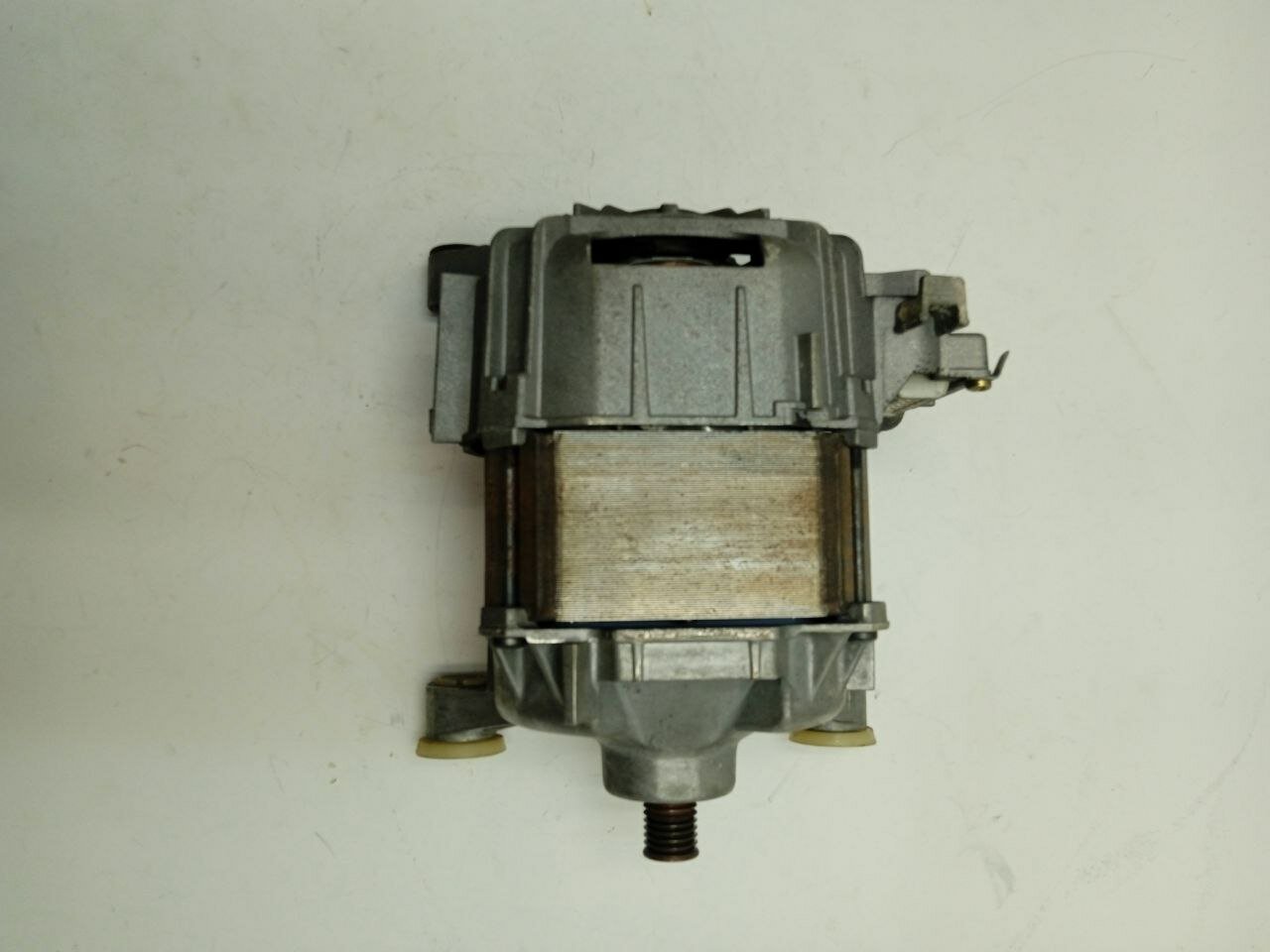 WFC1662OE кт8 Двигатель (мотор) стиральной машины Bosch Siemens 144797 б/у