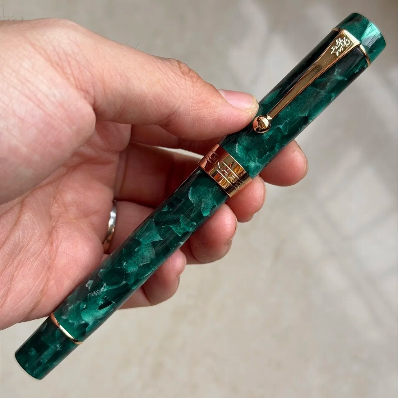 JINHAO 100 перьевая ручка прозрачная цветная F, Deep Sea Green