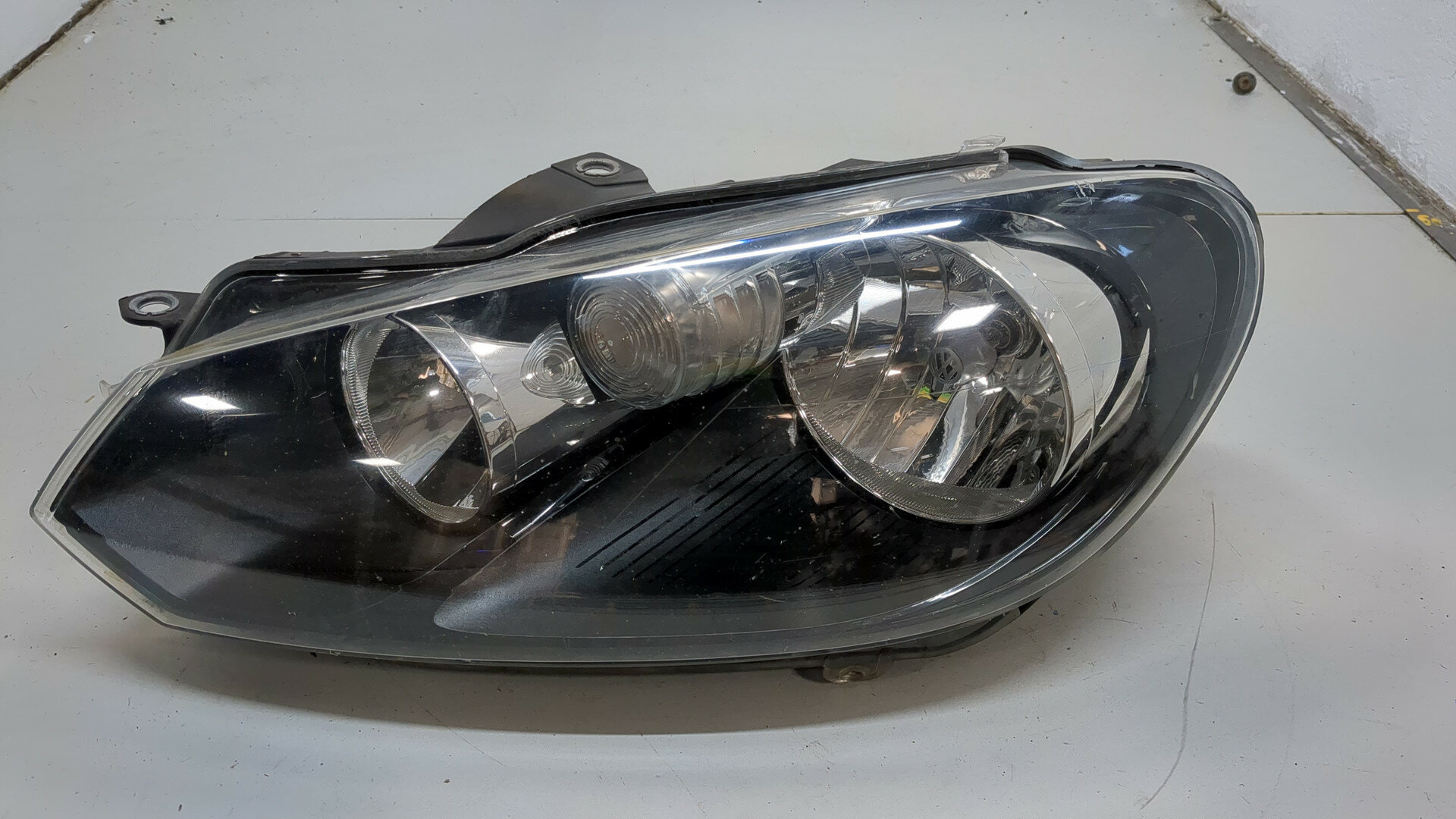 Фара (передняя) левая Volkswagen Golf 6 Б/У