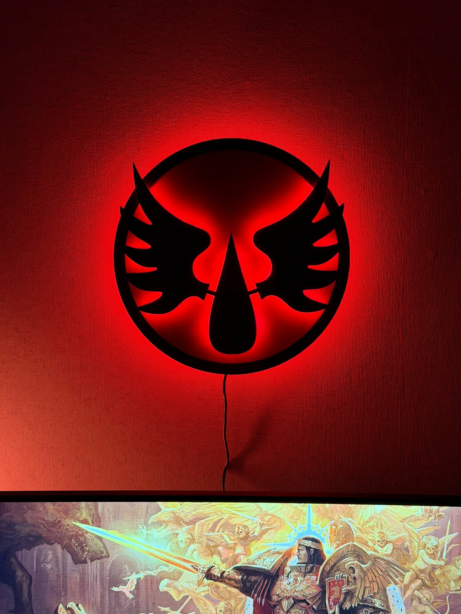 Светильник Кровавые Ангелы (Blood Angels), настенный, с красной LED подсветкой, Warhammer 40k, 30x30 см