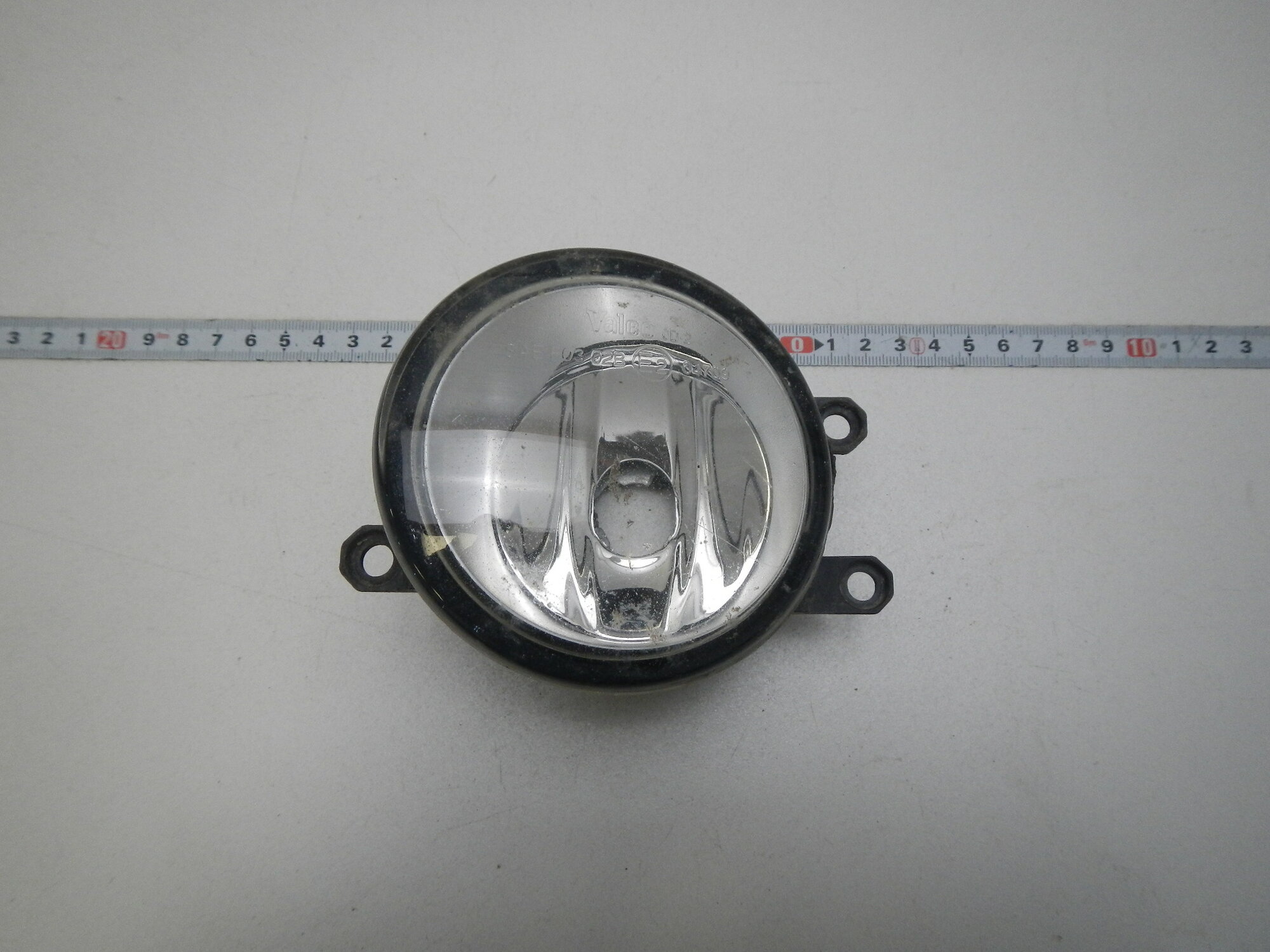 Б/У Фара противотуманная левая, Toyota (Тойота)-RAV4 (06-13) TOYOTA RAV4 (06-13) Cломано крепление, царапины, следы ремо...