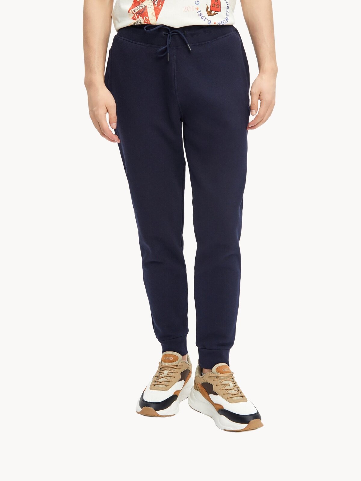 Брюки спортивные