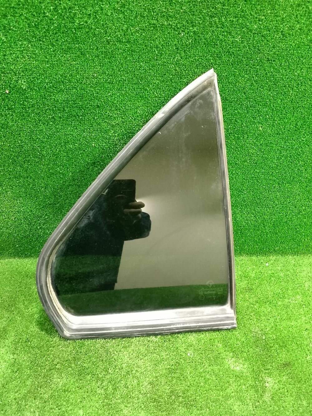 Форточка двери задней правой Iran Khodro Samand Б/У с пробегом