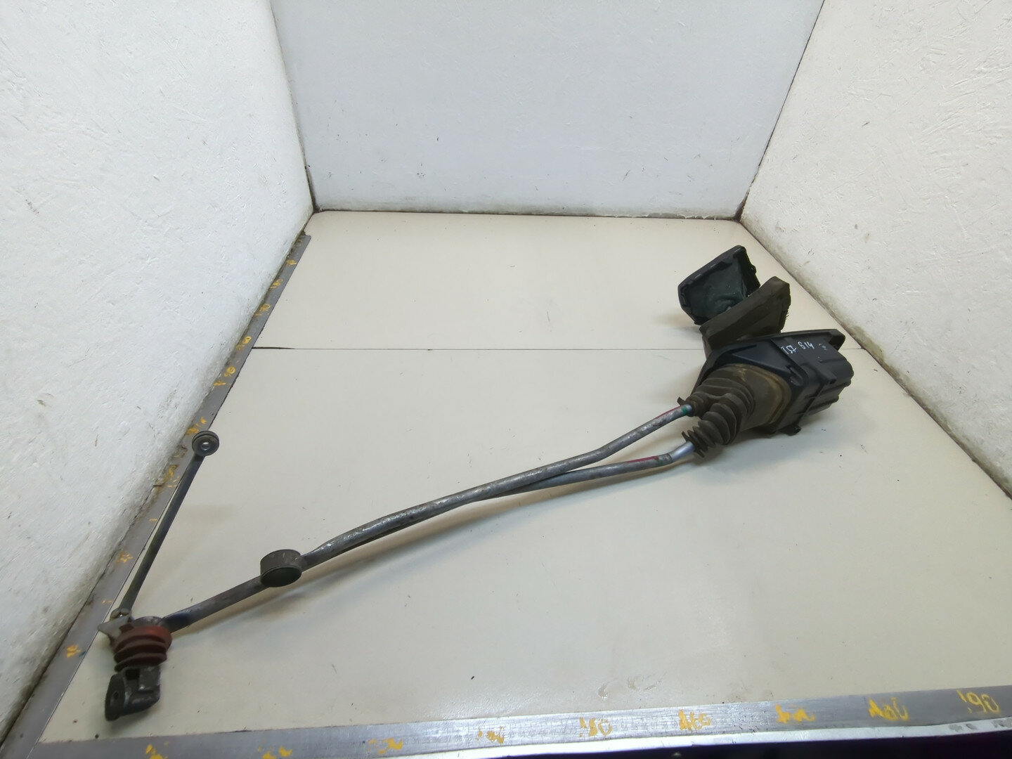 Кулиса КПП Audi A6 (C6) Б/У