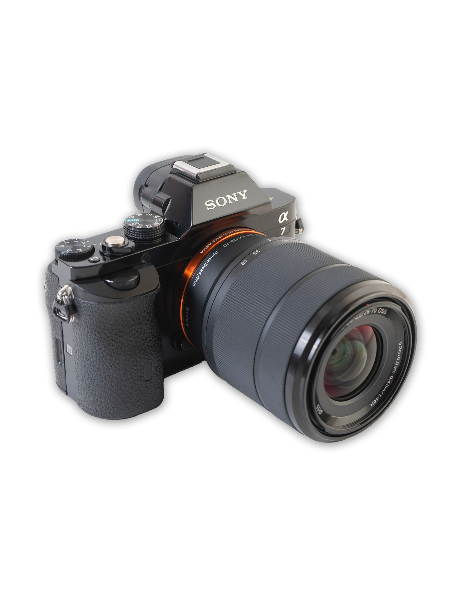 Полноквдровый фотоаппарат Sony A7 kit 28-70mm (пробег 14000)