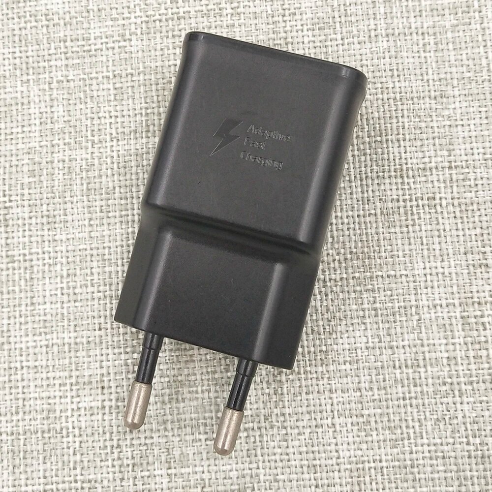 SAMSUNG EP-TA200 Быстрое зарядное устройство 15 Вт Настенный адаптер питания Black EU Charger