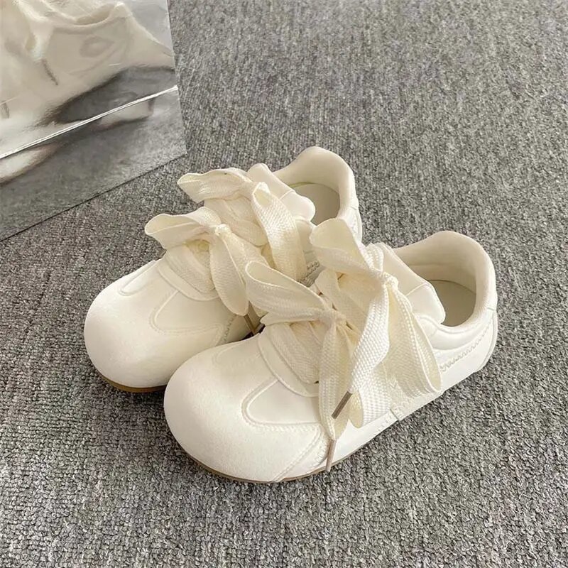 Кроссовки White Shoes