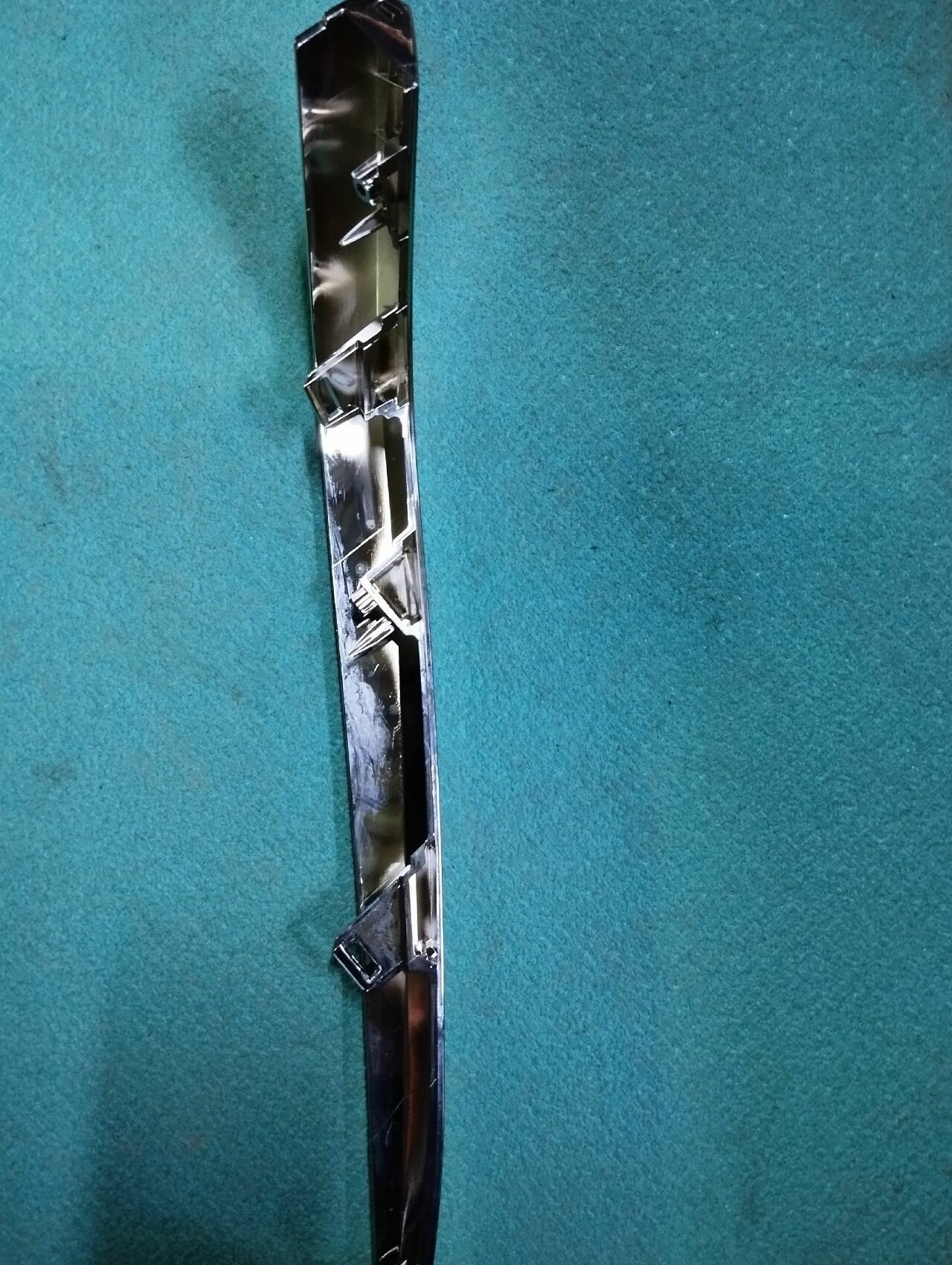 Молдинг переднего бампера хром нижний правый Vesta Cross, SW Cross до 2022г. веста