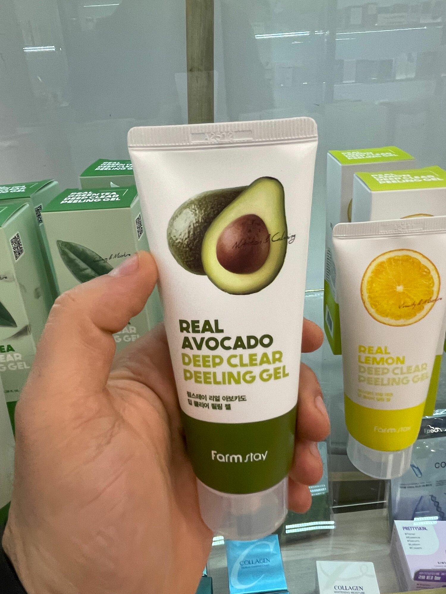FarmStay Real Avocado Deep Clear Peeling Gel корейский пилинг-гель (скатка) для лица с экстрактом авокадо